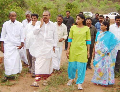 YSR congress party: YSR family