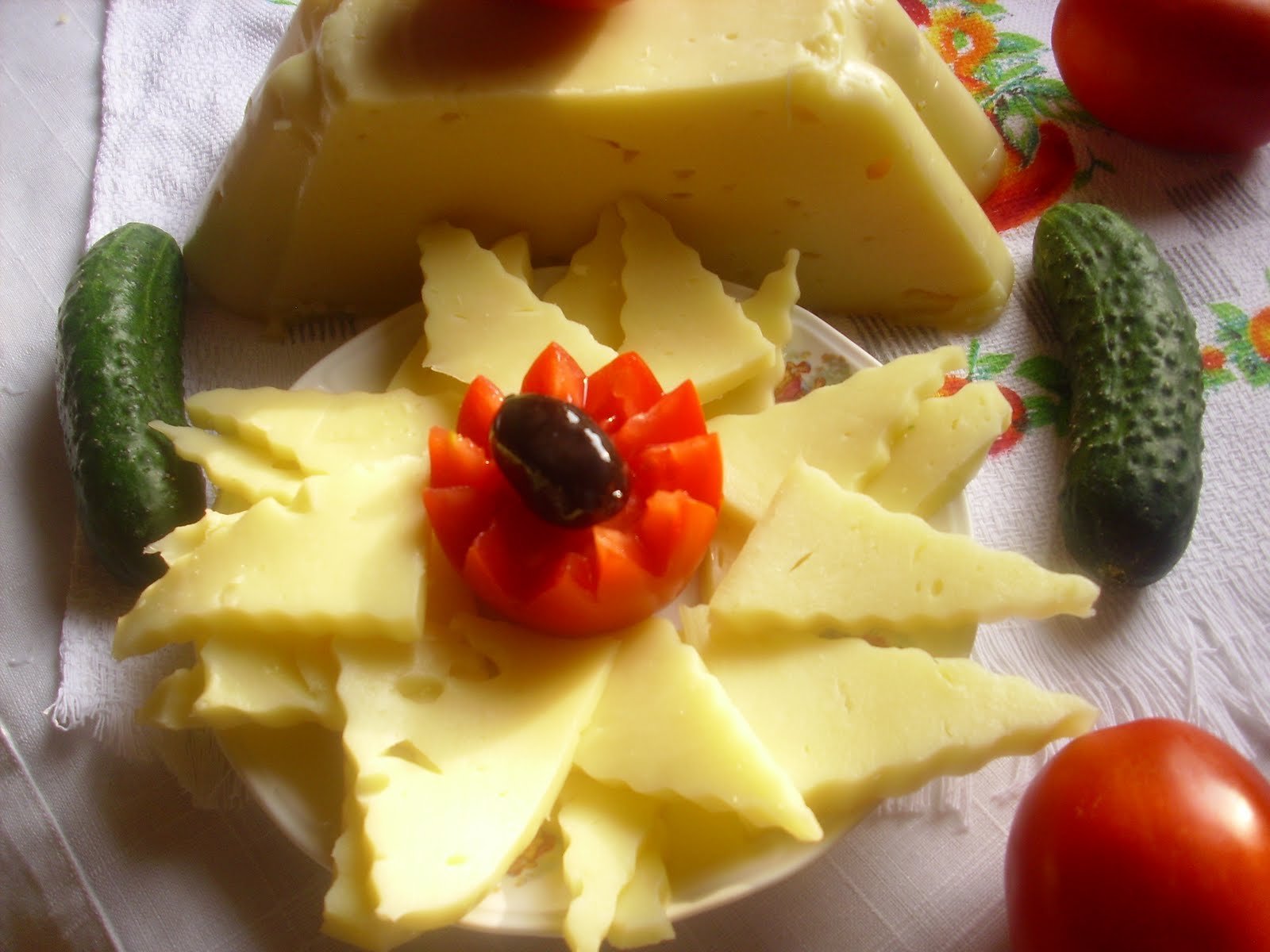 DiaMar-bucataria galbena: CASCAVAL DE CASA