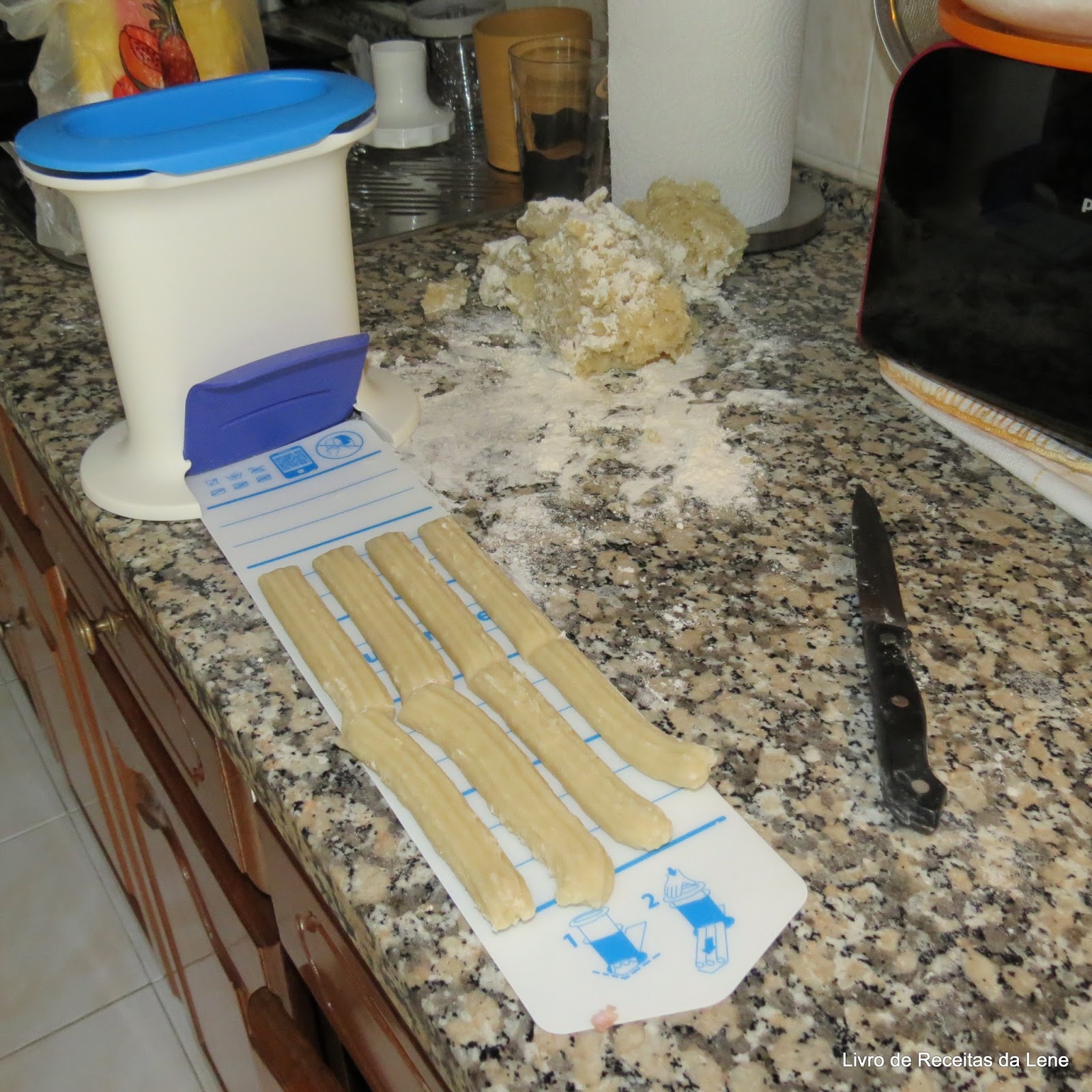 CHURROS NA M-PRESS DA TUPPERWARE | LIVRO DE RECEITAS