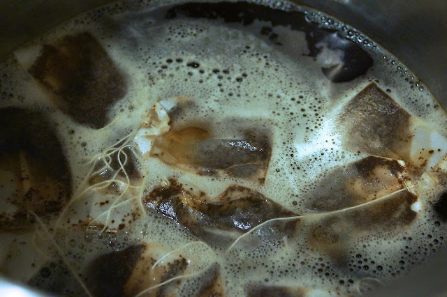 The Unmistakable Allens: Tea Dying