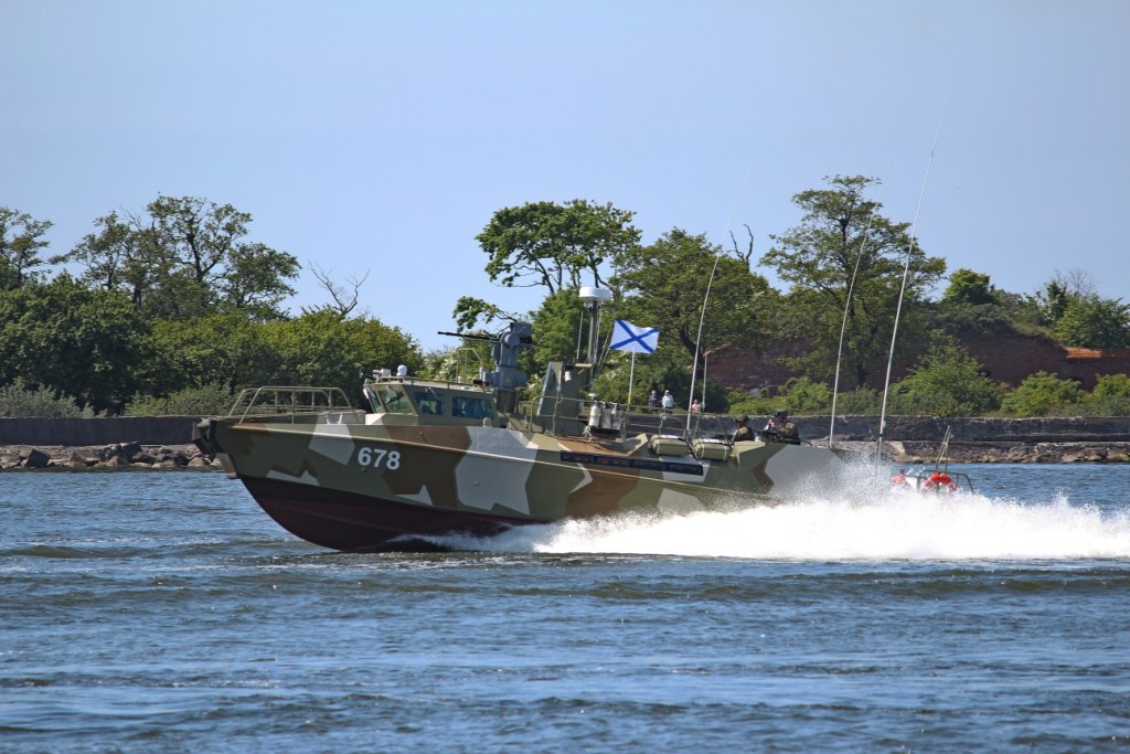 Military and Commercial Technology: Russian Navy received two new ...