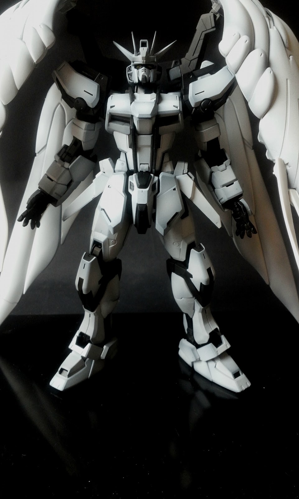 Custom Build: 1/100 Wing Gundam Striker