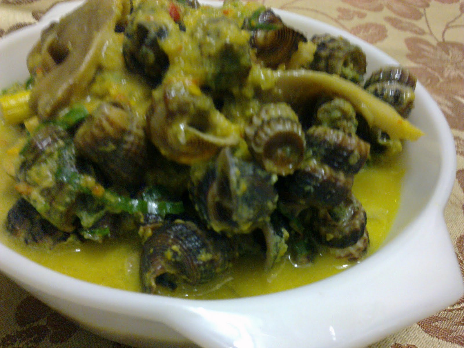 Diari Zaliedana..: Masak Lemak Cili Api Siput Sedut(Belitung)