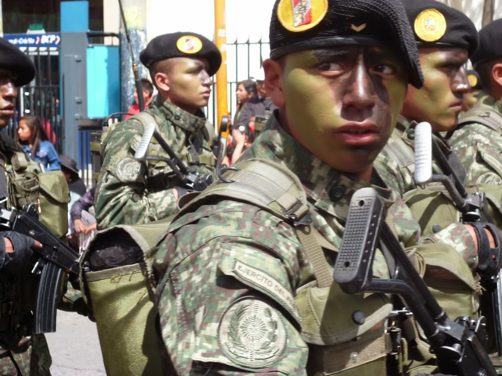 "Group 10 Noticías-Huancayo": Joven soldado del Ejercito Peruano ...
