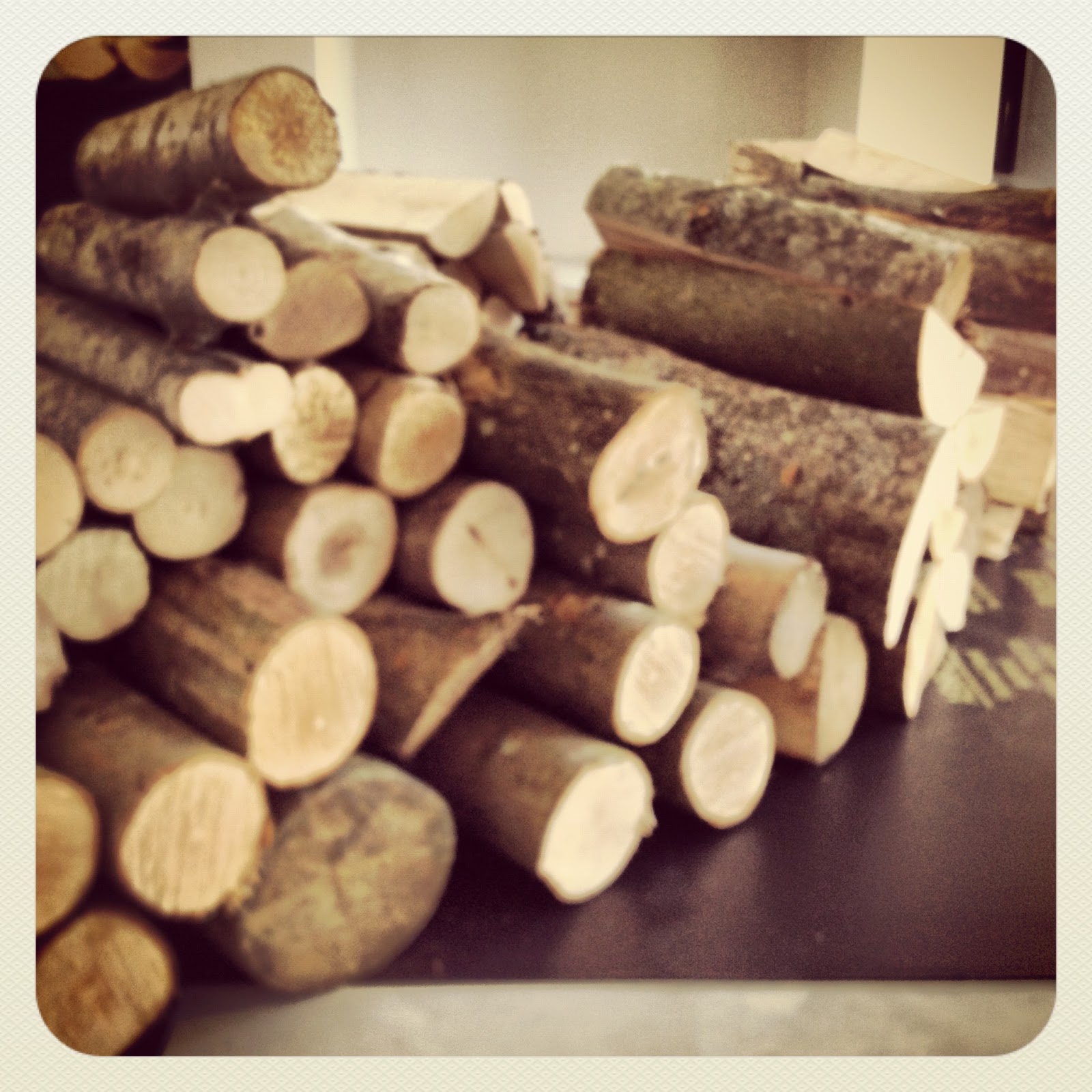 Wood Logs For Decoration - Home Decorating Ideas