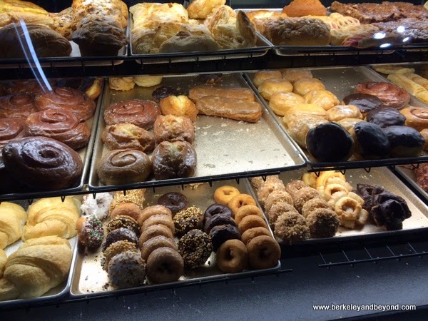 Weekend Adventures Update: Berkeley: Dream Fluff Donuts; restaurant review