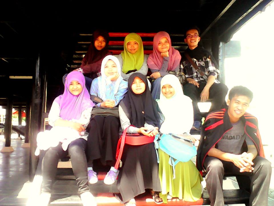 Generasi berpikir: kunjungan ke rumah adat istiadat