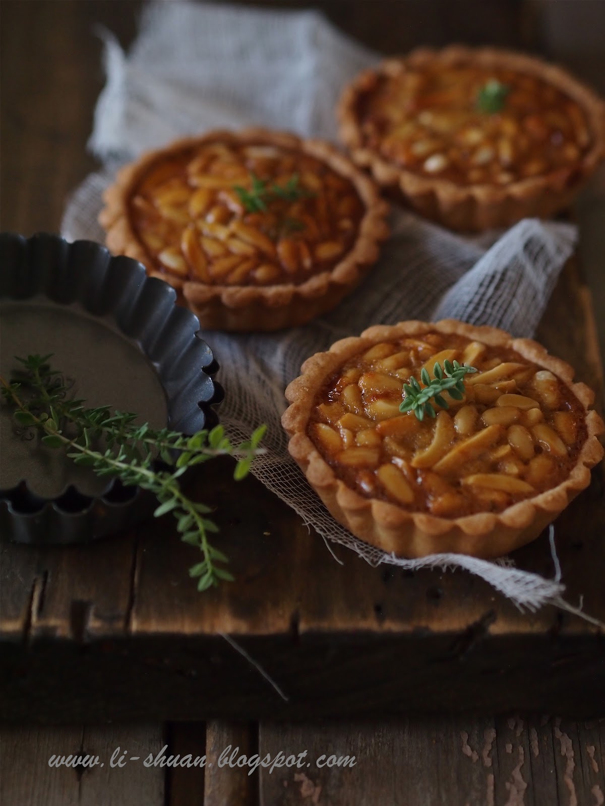 Helena's Kitchen: Pine Nut and Honey Tart, Prune Custard Tard & Mini ...