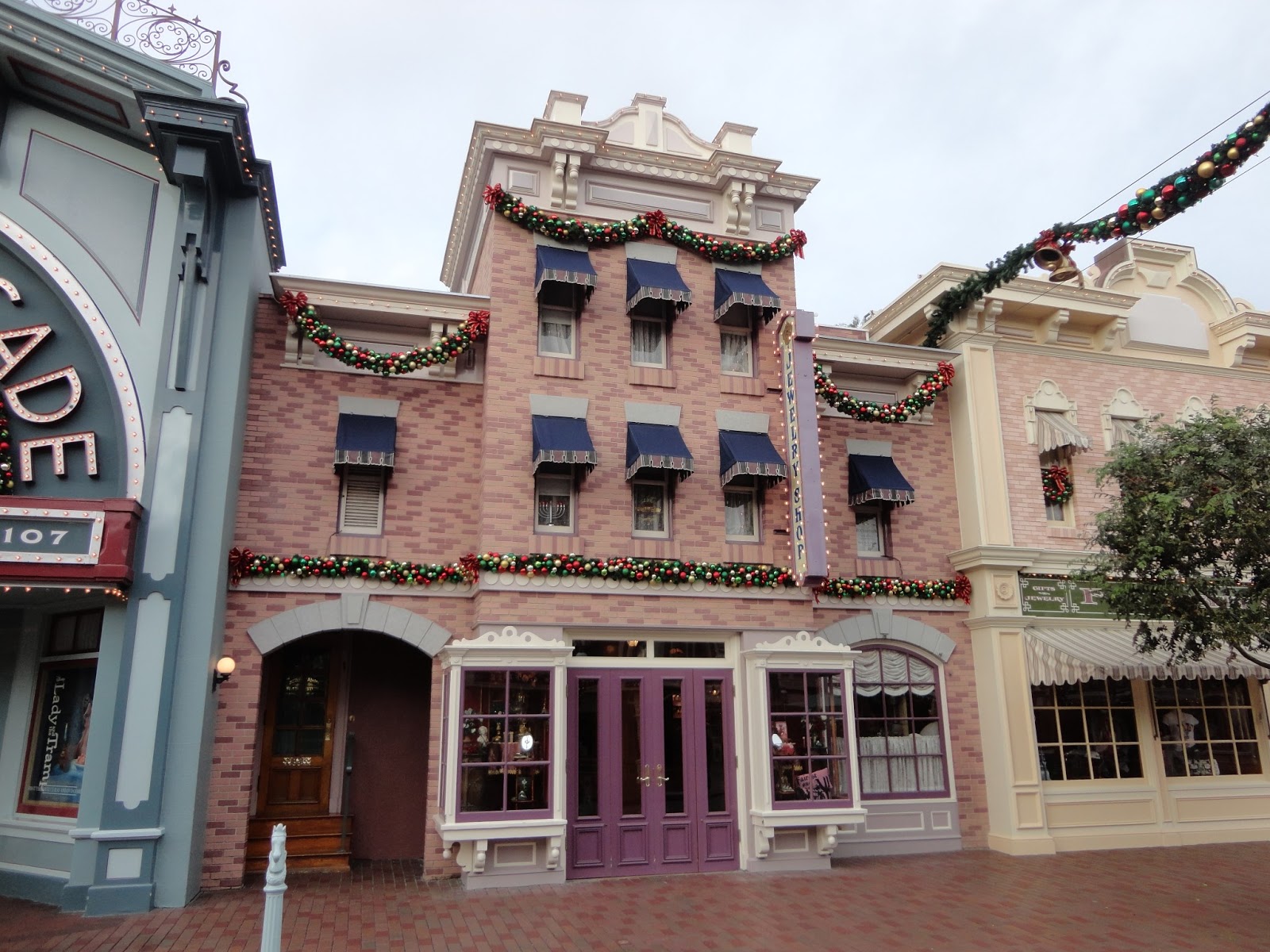 Disneyland: Main Street Crystal Arcade