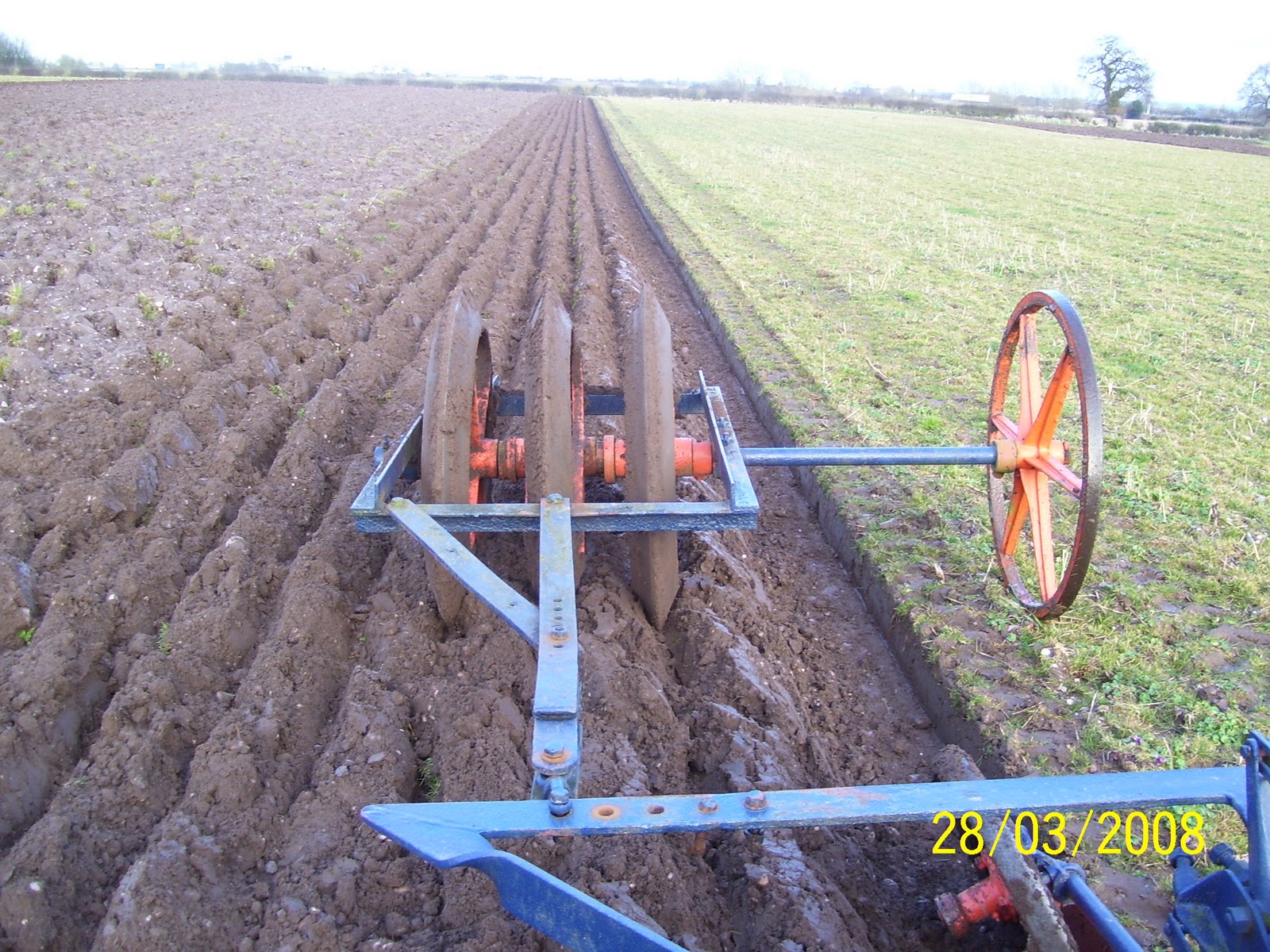 Owd Fred (Countryman): Tractors and everything Iron