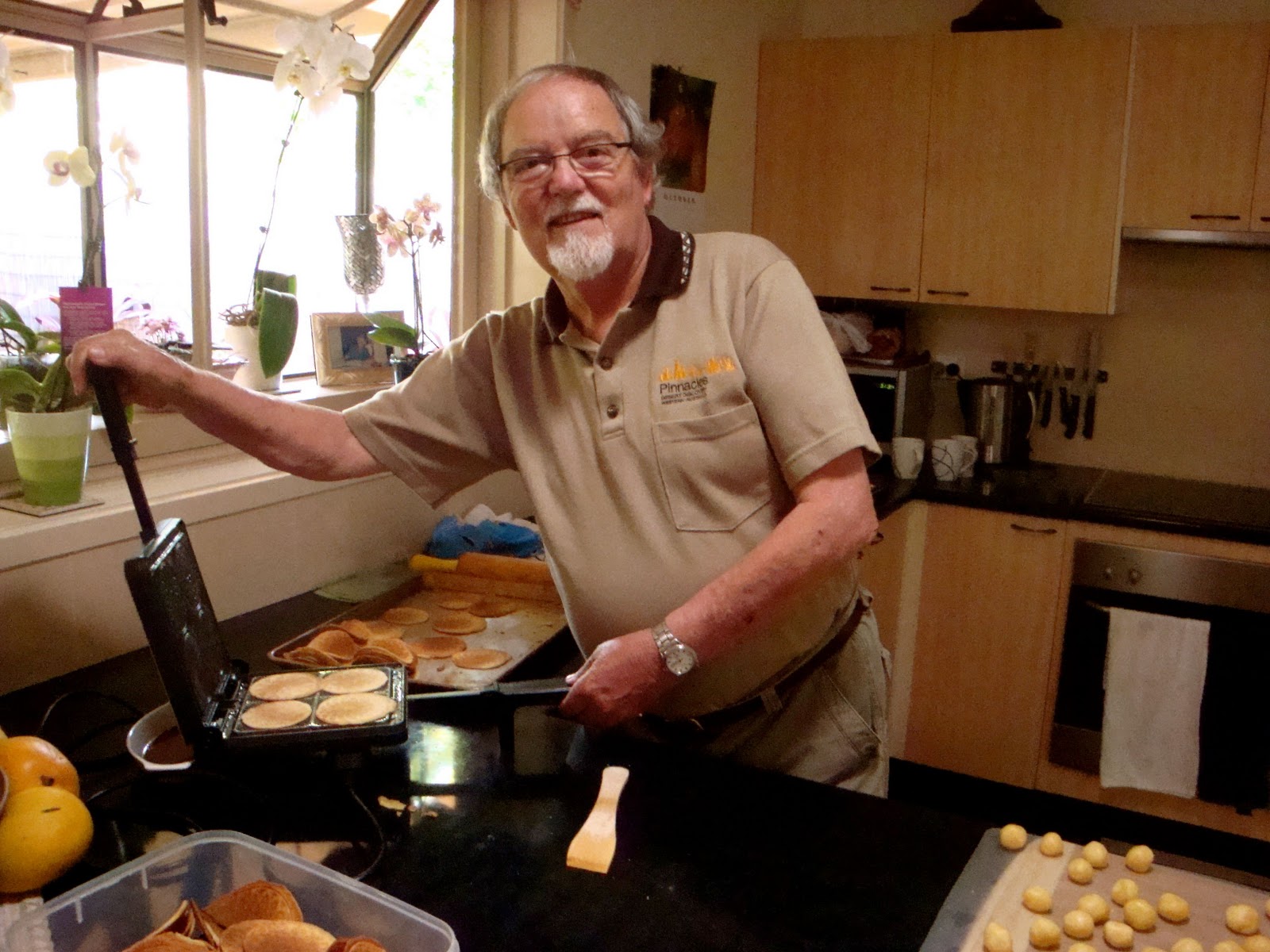 Bill's Ponderings: Swiss Cookies "Brätzelis"