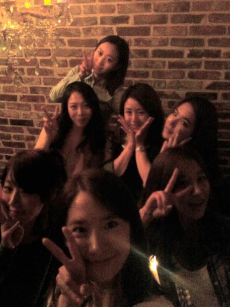 Girls’ Generation’s YoonA and her pretty photos with her friends ...