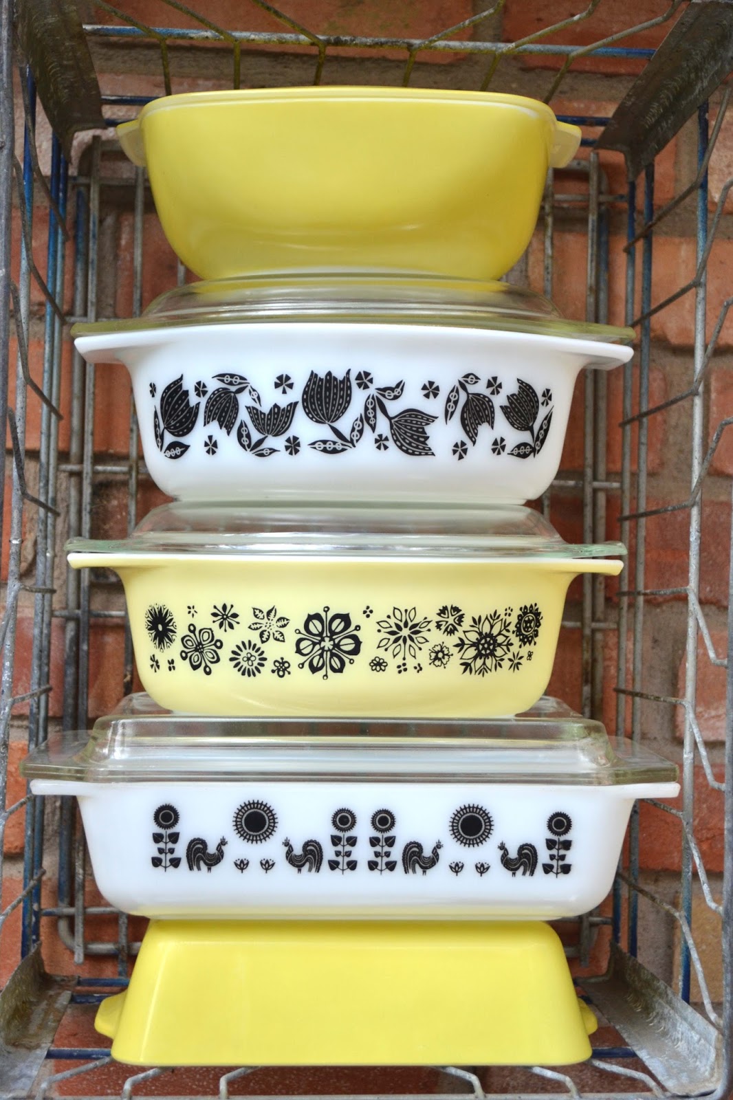 Andromeda Vintage: Pyrex Contest!!!