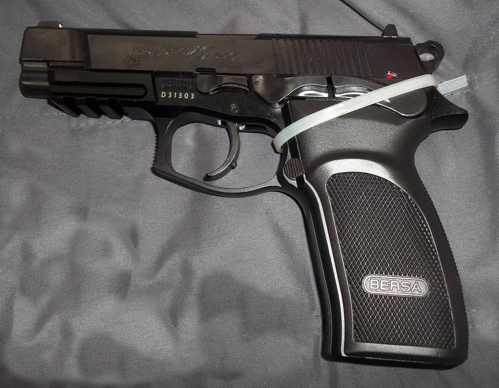 ARMAS CORTAS: BERSA PISTOLAS