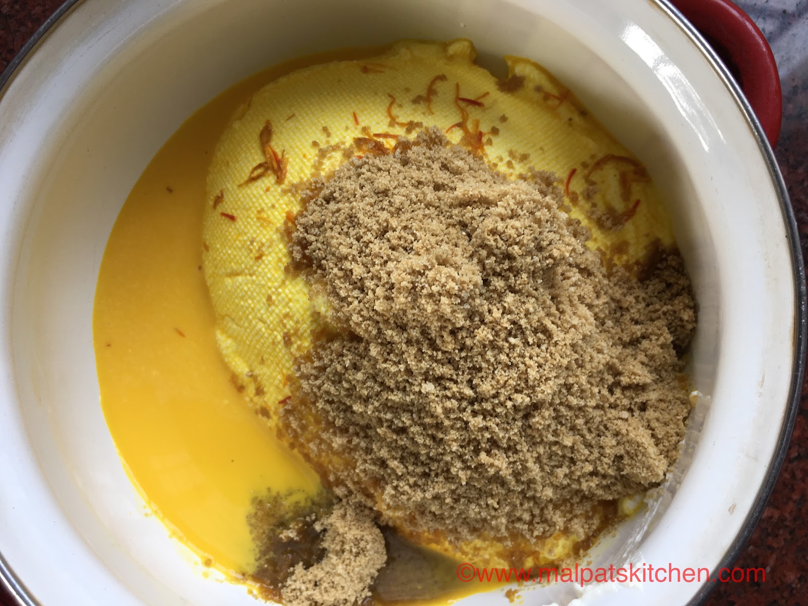 KESAR SHRIKHAND ( Saffron infused Hung Curd dessert), how to make Kesar ...