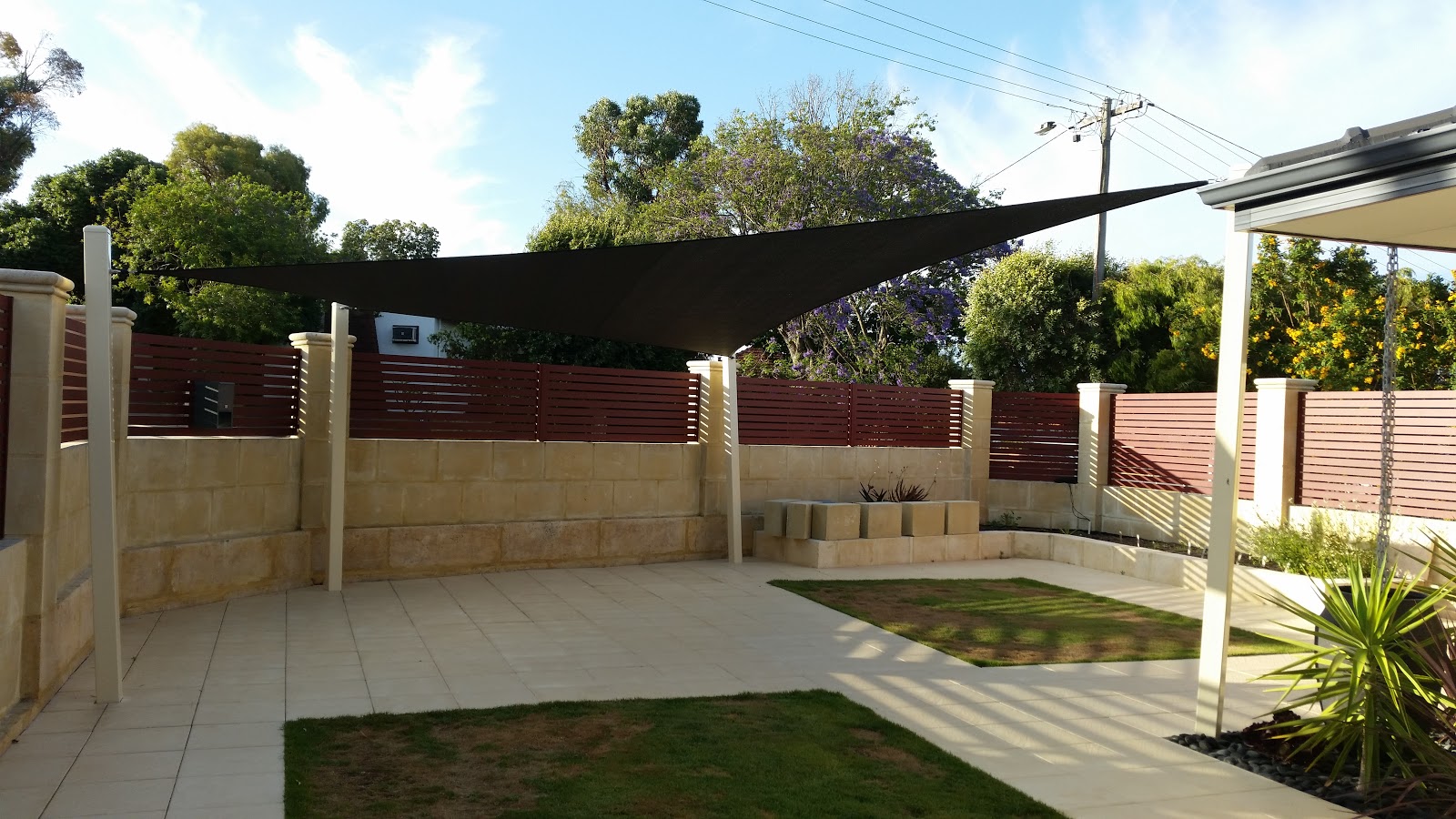 Jarrah Jungle: Before + After: Our Courtyard Shade Sail
