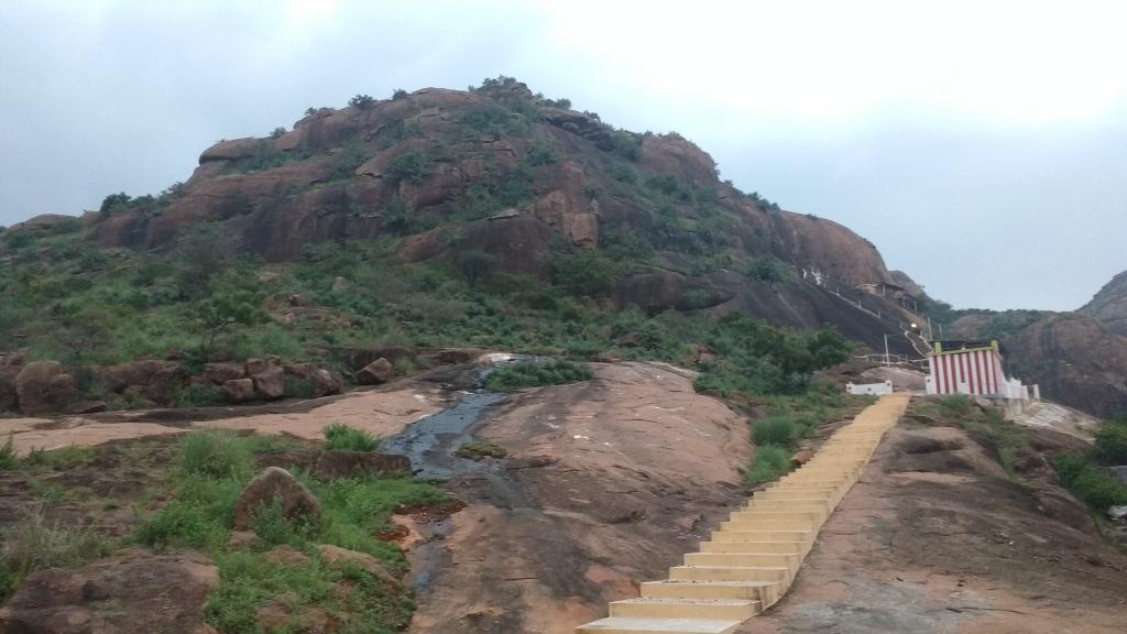 Tamilnadu Tourism: Devendhran Temple, Deivendiran Pottai, Kanyakumari