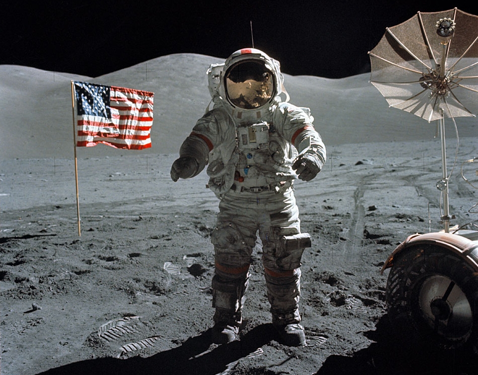 Dedicated To Heroes: Remembering The First Man On The Moon: Neil ...
