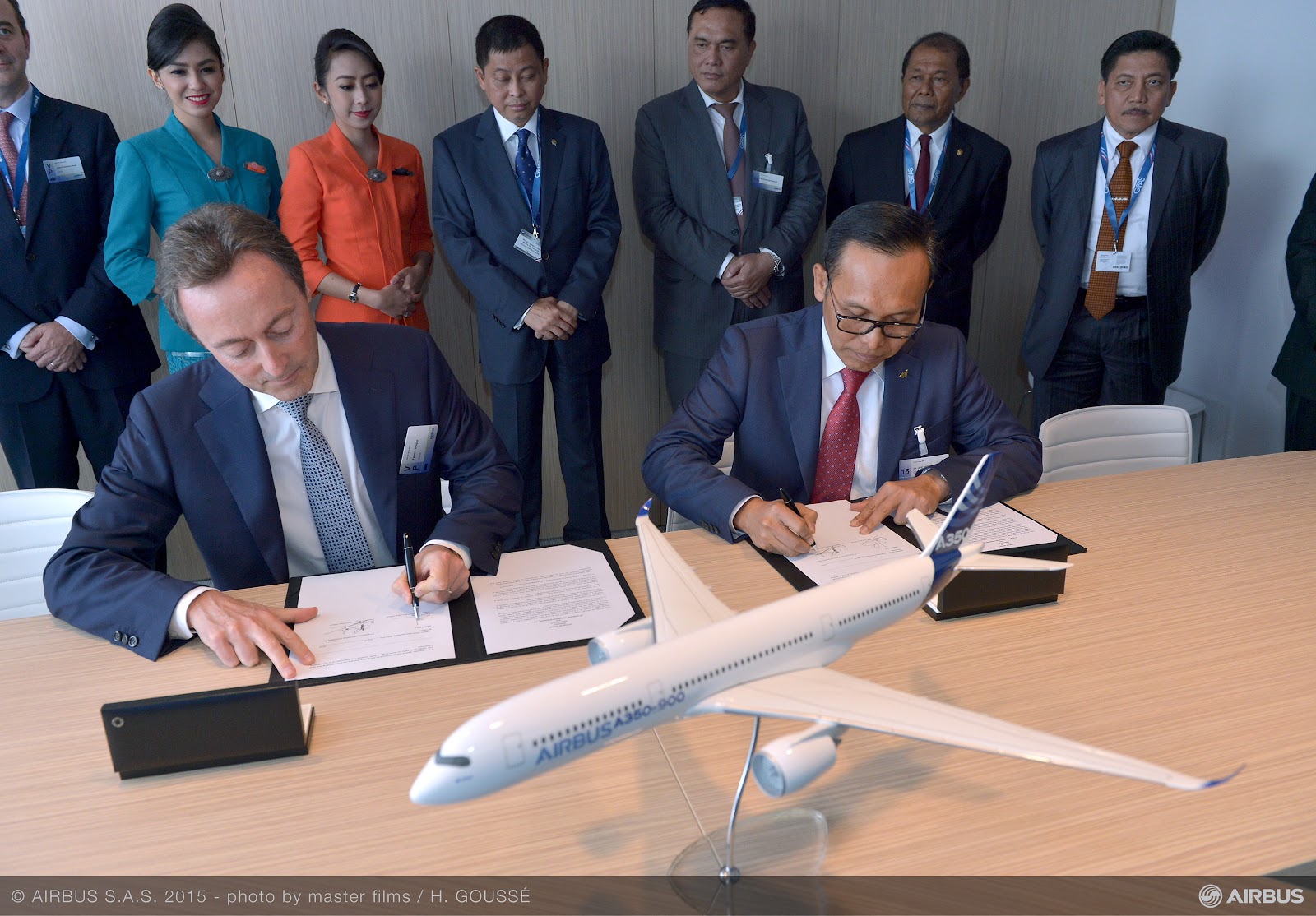 A350 XWB News: Garuda Indonesia to decide between 787-9 and A350-900 by ...