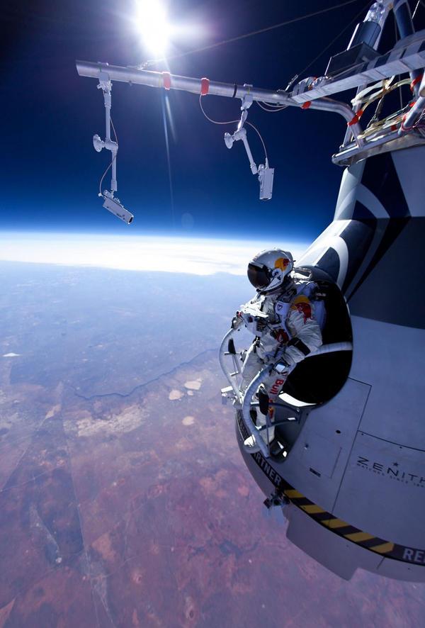 Jacques Bergier : Felix Baumgartner, revivez la chute libre ...