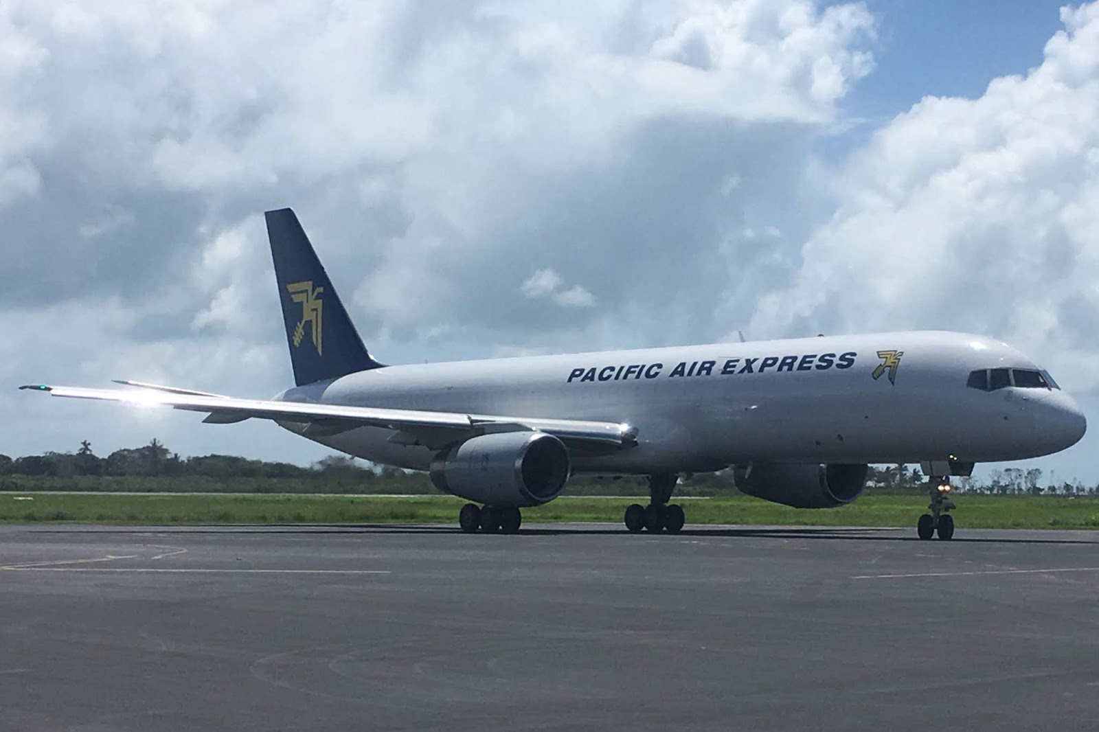 Central Queensland Plane Spotting: Many Photos and Videos as Pacific ...