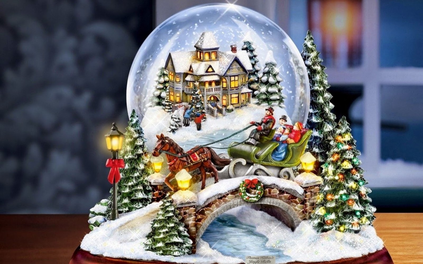 Globuri cu Zapada de Craciun ~ Imagini de Craciun