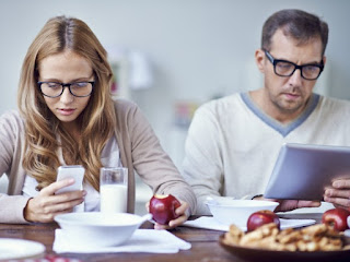 Psicologia al Alcance de Todos: LA CIBERADICCIÓN Y SUS RIESGOS