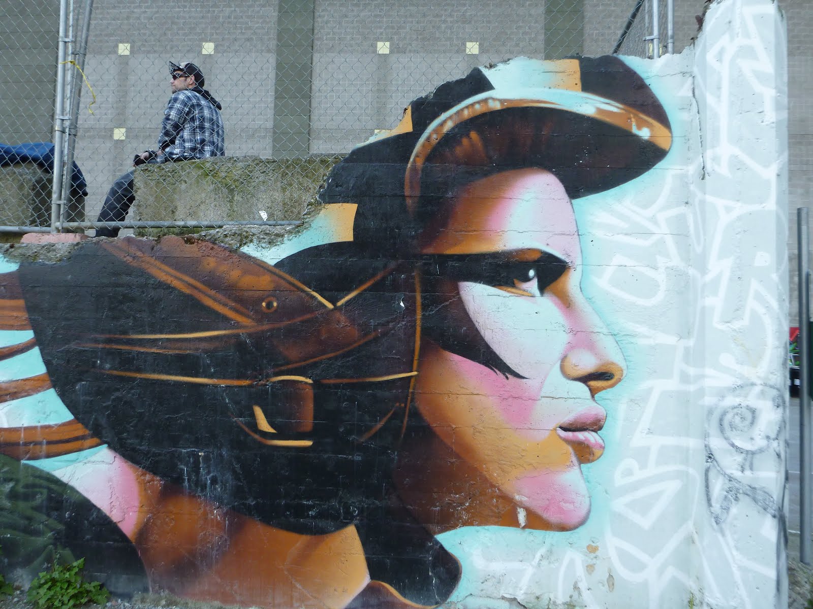 TravelMarx: Seattle Downtown Mural - Echoes of Sylvester?