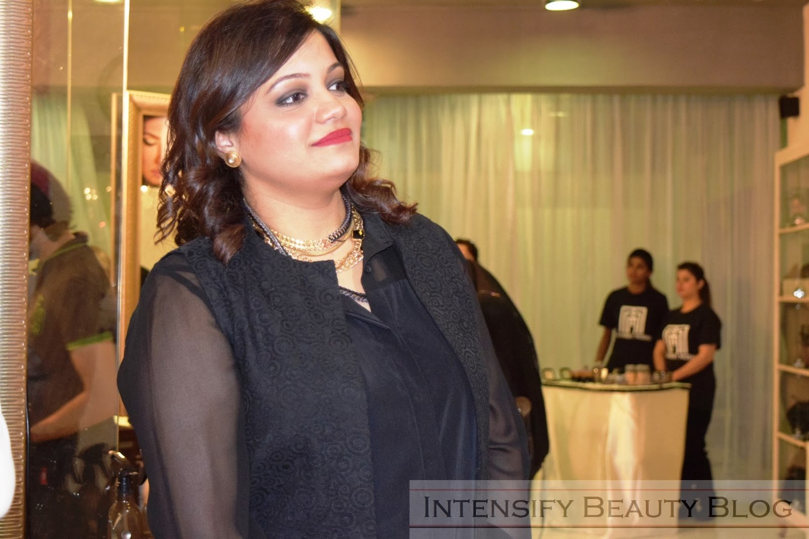 First Halal Makeup Brand in Pakistan by Masarrat Misbah - Myra Voices!