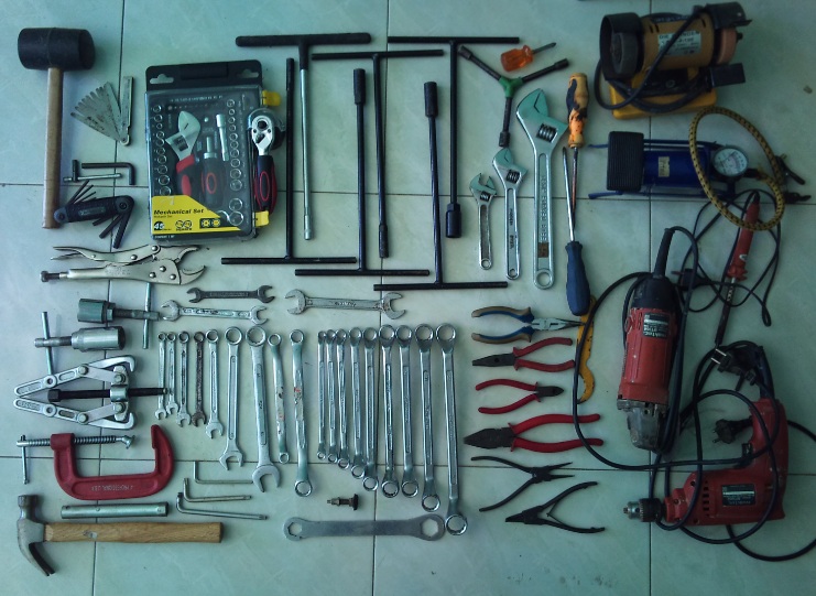 Perlengkapan Bengkel Motor - Perumperindo.co.id