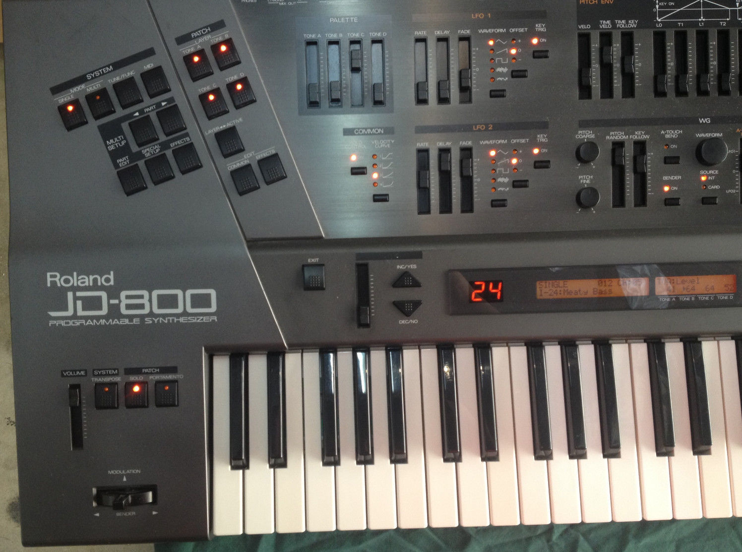 MATRIXSYNTH-B: Roland JD-800 Synthesizer With Manuals