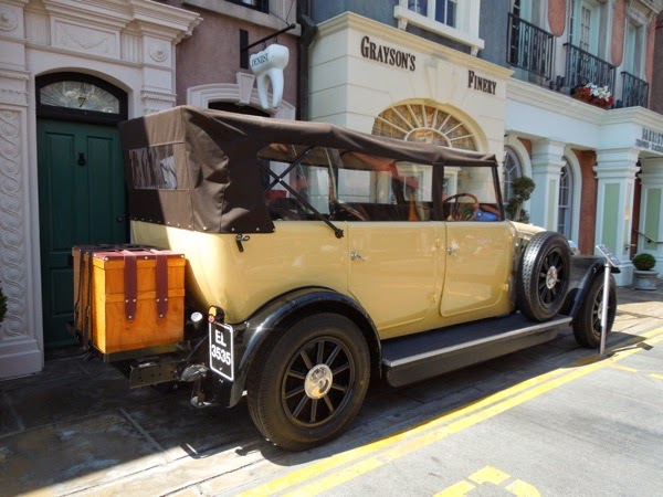 Hollywood Movie Costumes and Props: Picture cars from The Mummy and ...