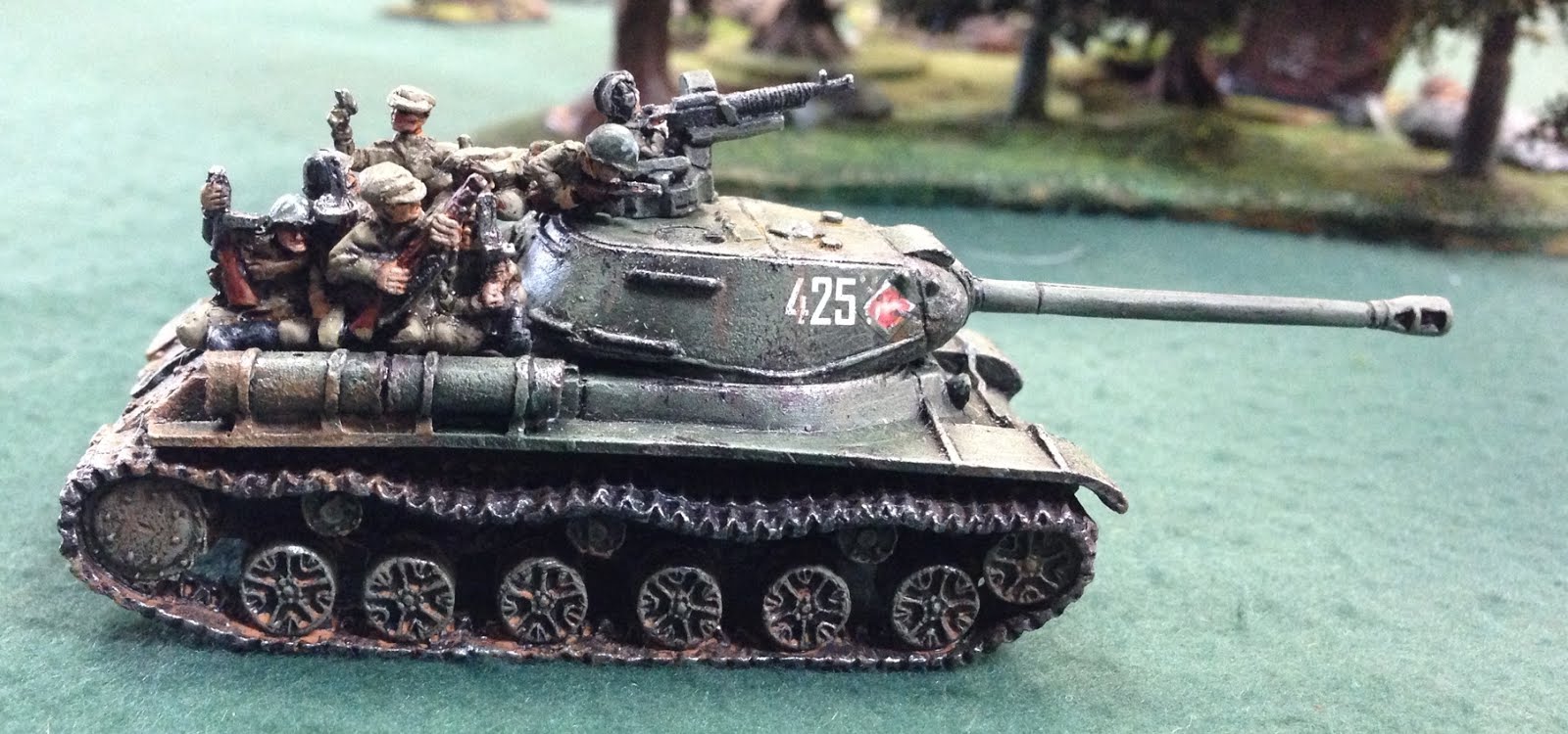 The Gamer's Table: Phils IS-2 tanks