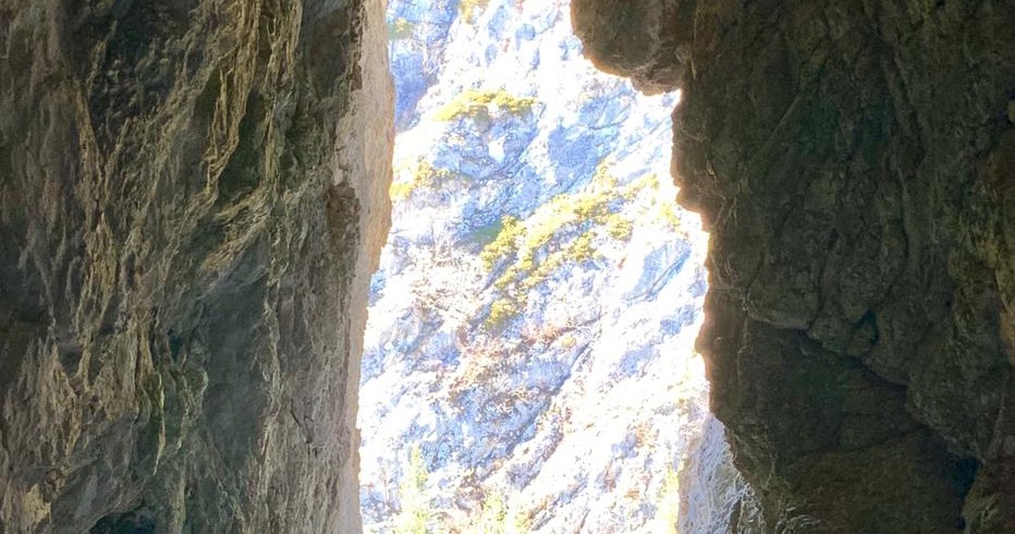 Pasionati de frumos !: Cheile Șugău - Peștera Tunel - Peștera Munticelu ...