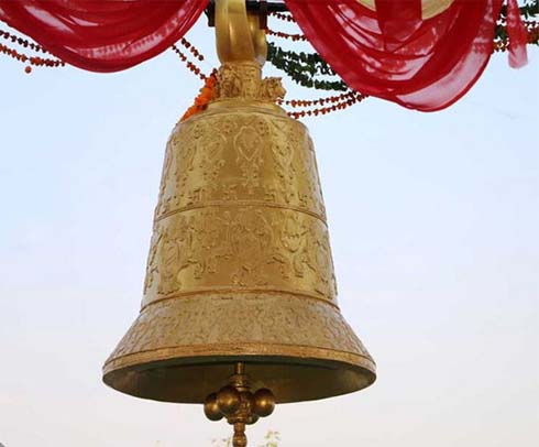Heaviest Hindu Temple Bell at Ratangarh Mata Temple in Datia, Madhya ...