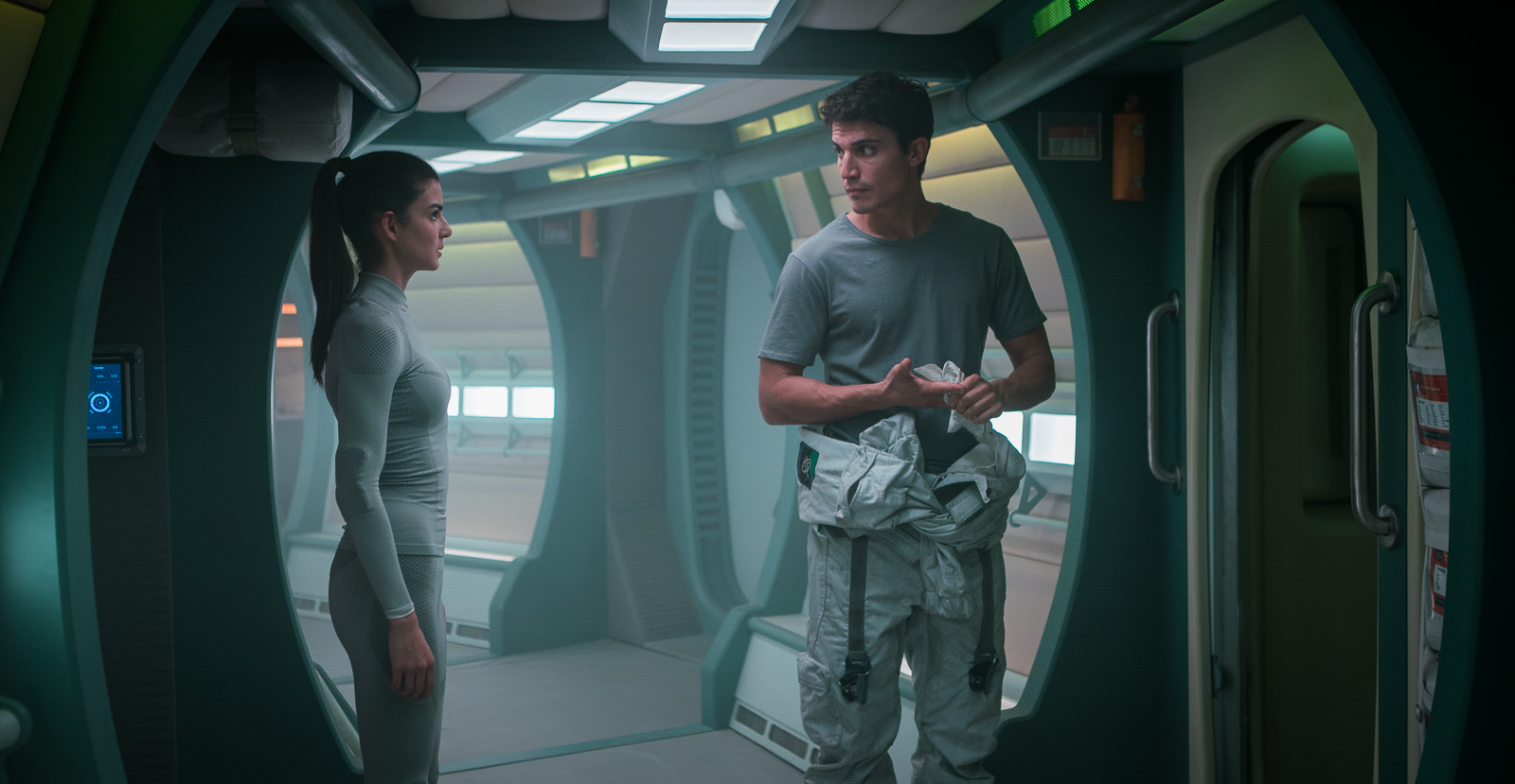 SNEAK PEEK : "Orbiter 9" on Netflix