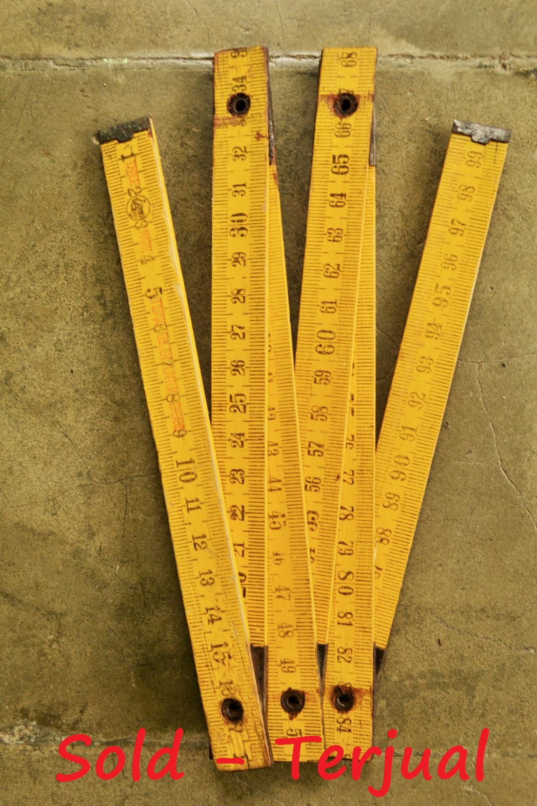 Antik Curio Reklame Lama Vintage & Retro Djojosoepoko: Meteran Kayu Lipat