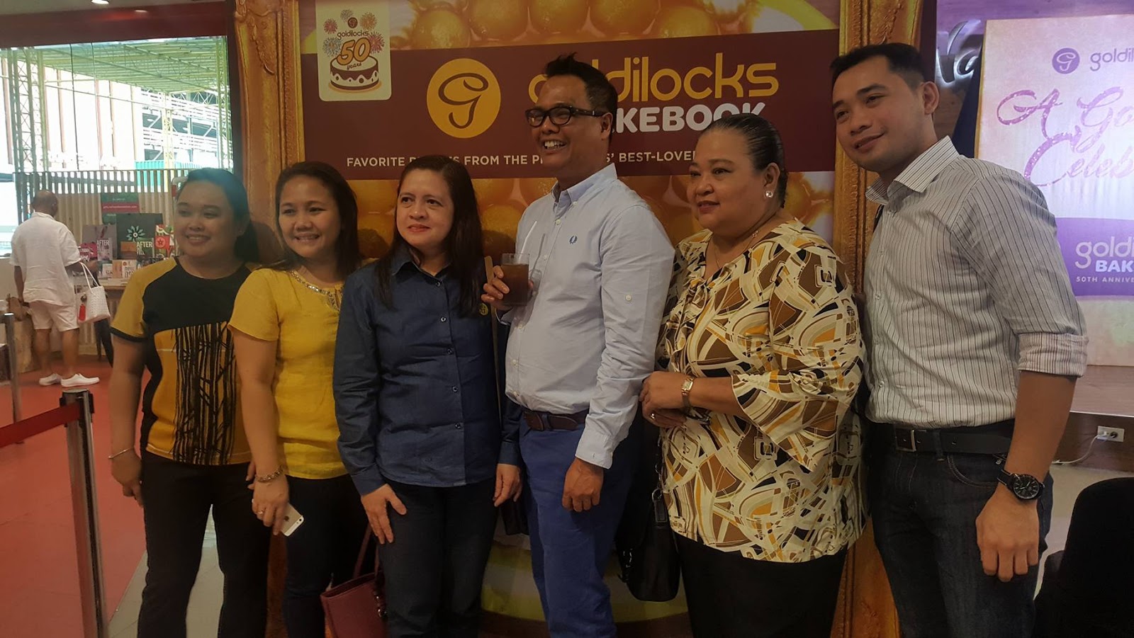 Lemon GreenTea: The Goldilocks 50th Anniversary Edition Bakebook is now ...