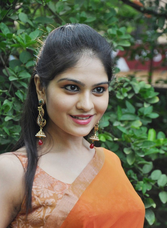 Actress Vibha Natarajan Latest Hot Photos - Hot PHOTOSHOOT Bollywood ...