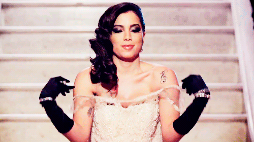 Vamos Me Conte! : Música de Anitta '' Na Batida