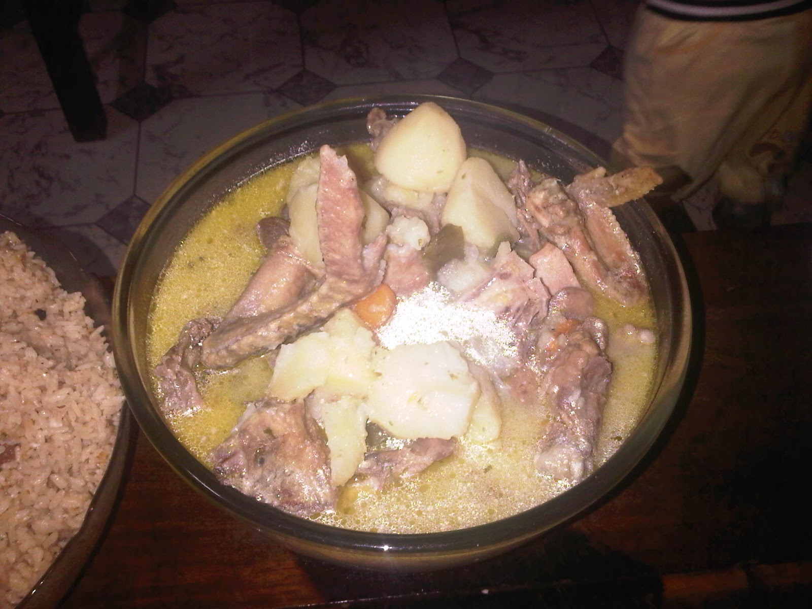 Shalom Broz Productions: Ugali mkubwa wa muhogo, Samaki wa mchemsho na ...