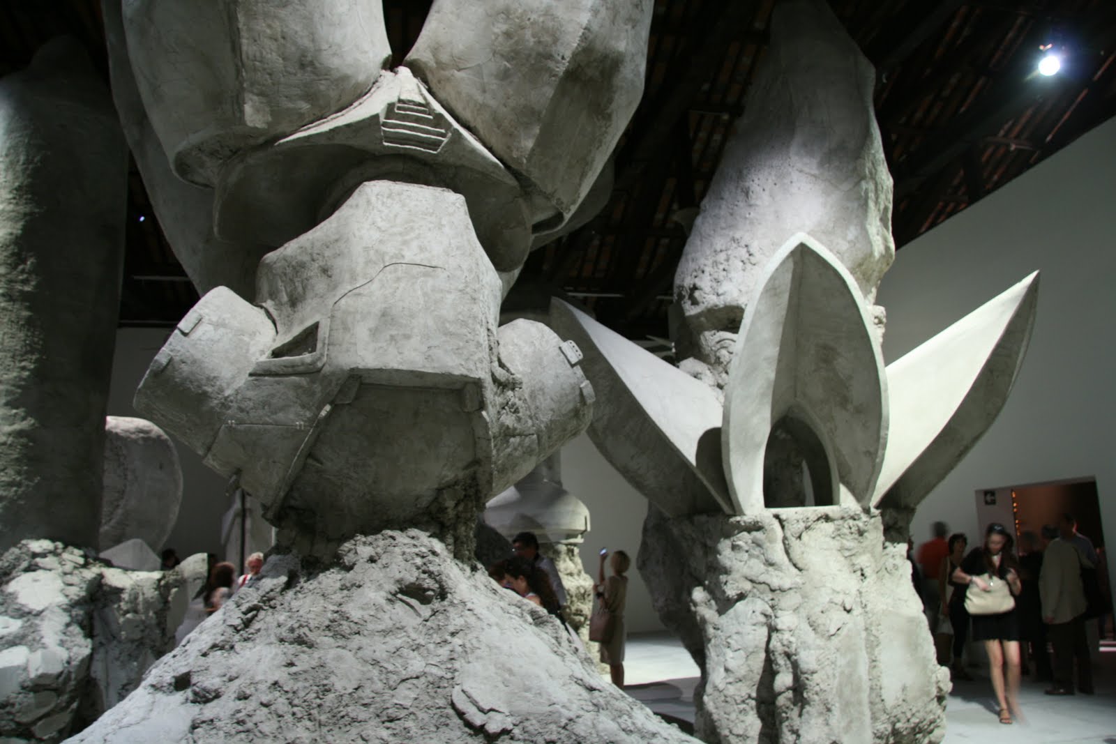 scott avery: Adrián Villar Rojas