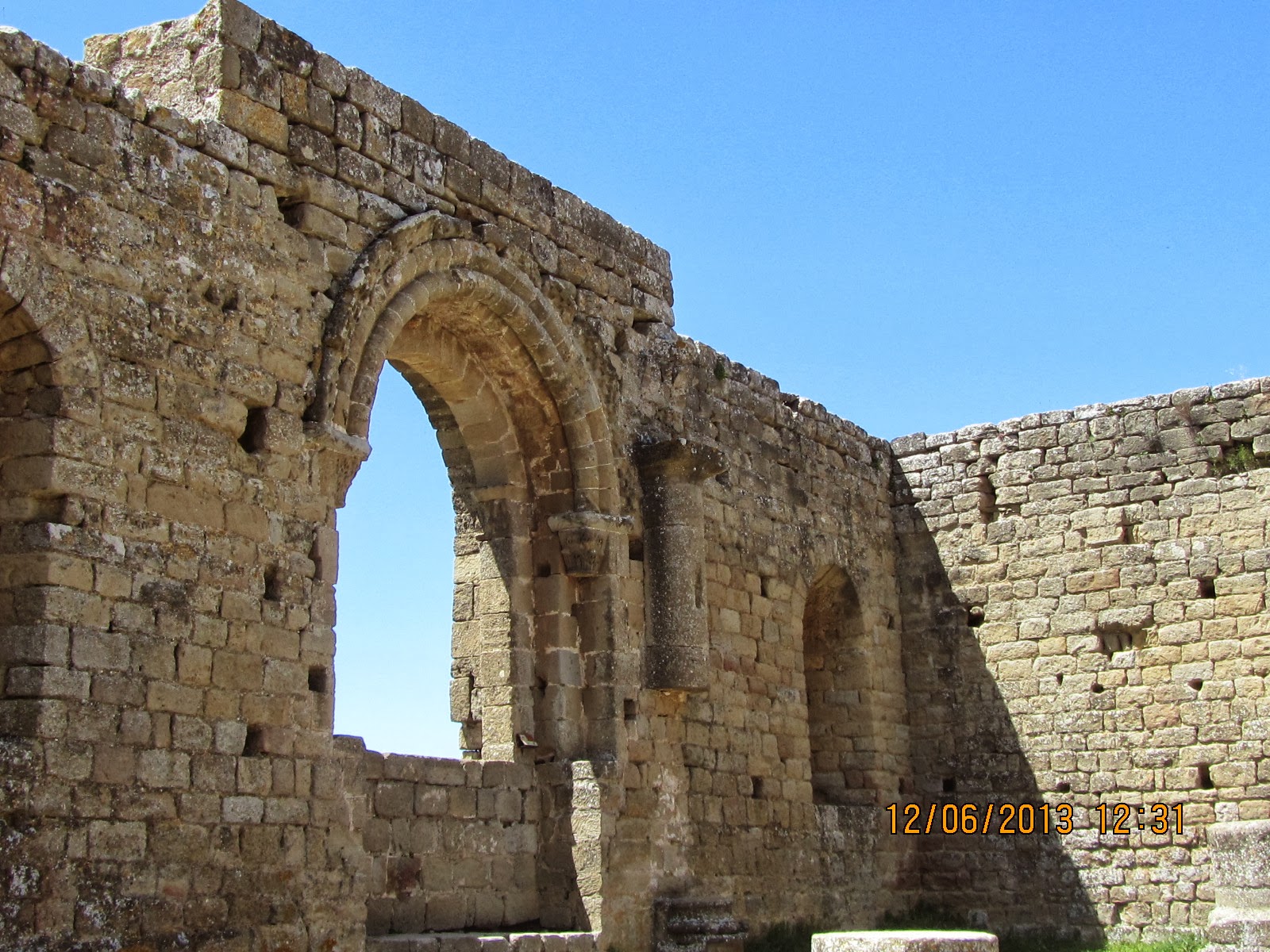 El MUNDO DE CORCÍN: CASTILLO DE OLARRE ( HUESCA )