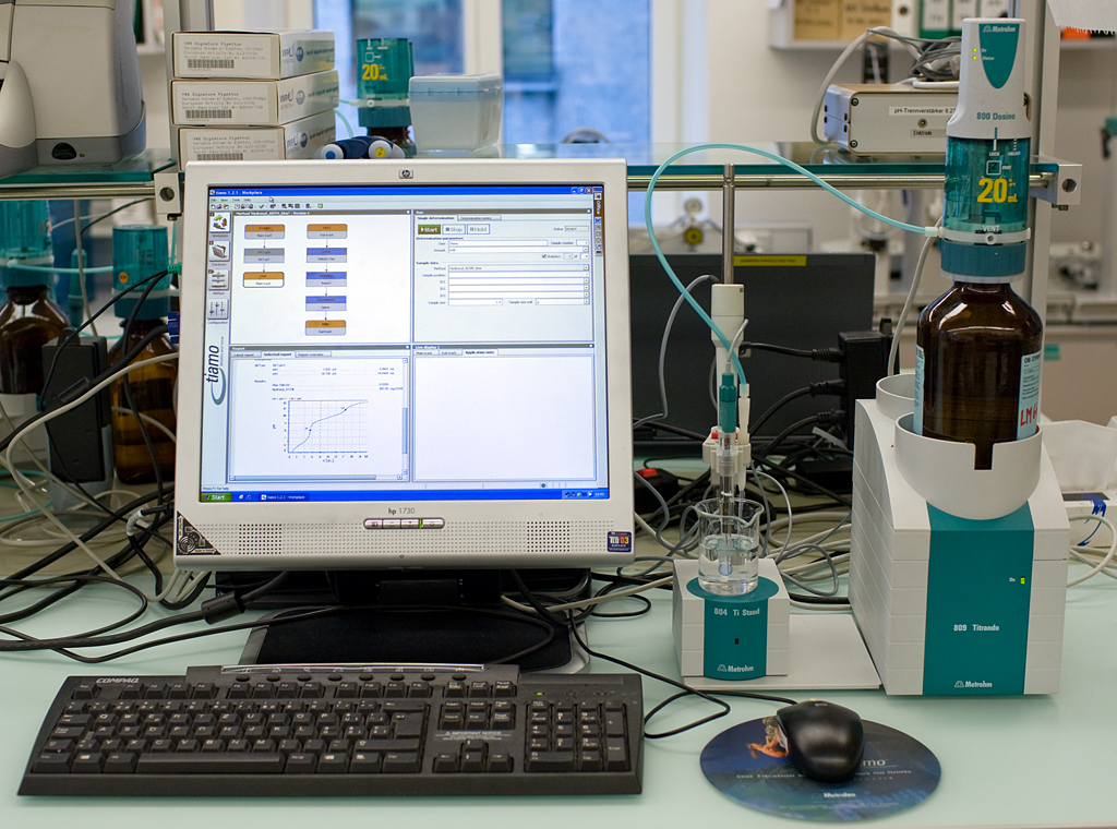 Alat Titrasi Dari Manual Menjadi Otomatis Menggunakan Mesin dan Komputasi