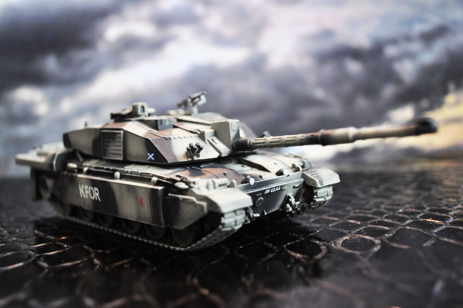 Toy Construct: The Challenger 2 Tank