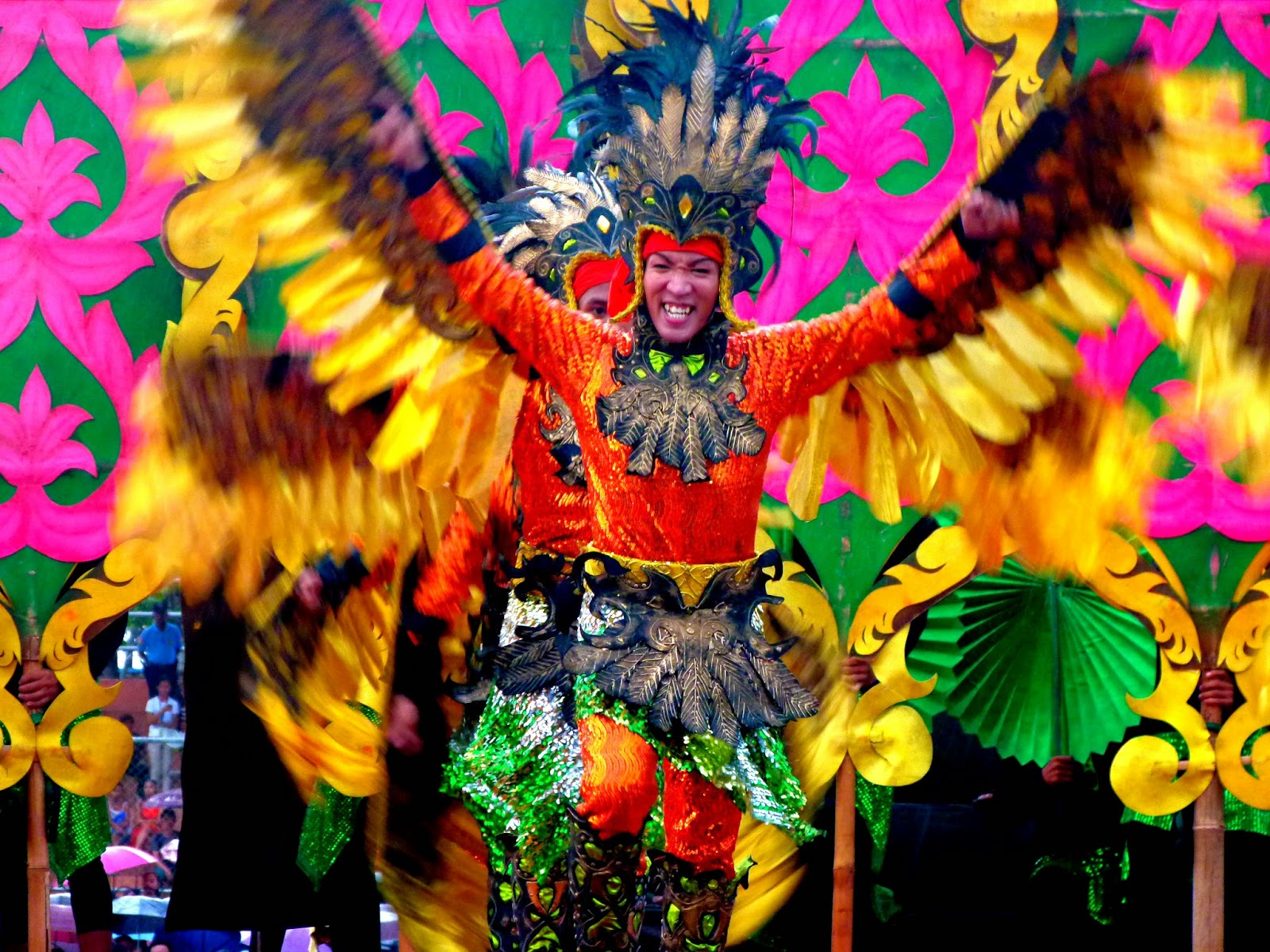 2014 PINTADOS-KASADYAAN FESTIVAL - Lakwatserong Tsinelas