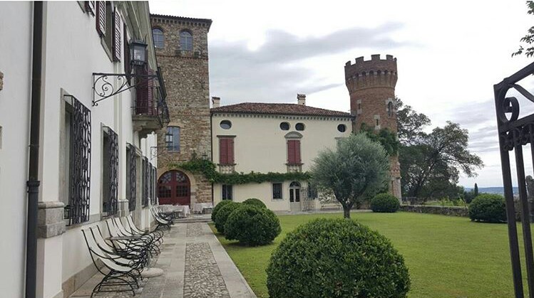 Italia Parallela: La tormentata storia del castello di Buttrio Italia Parallela: La tormentata storia del castello di Buttrio