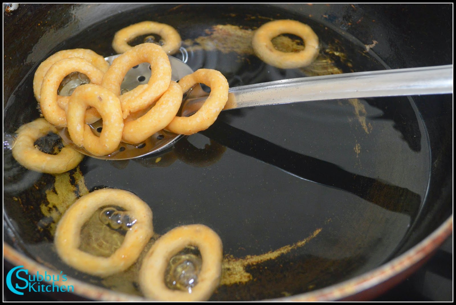 Ring Murukku Recipe | Rice Flour Rings Recipe | Spicy Ring Murukku ...