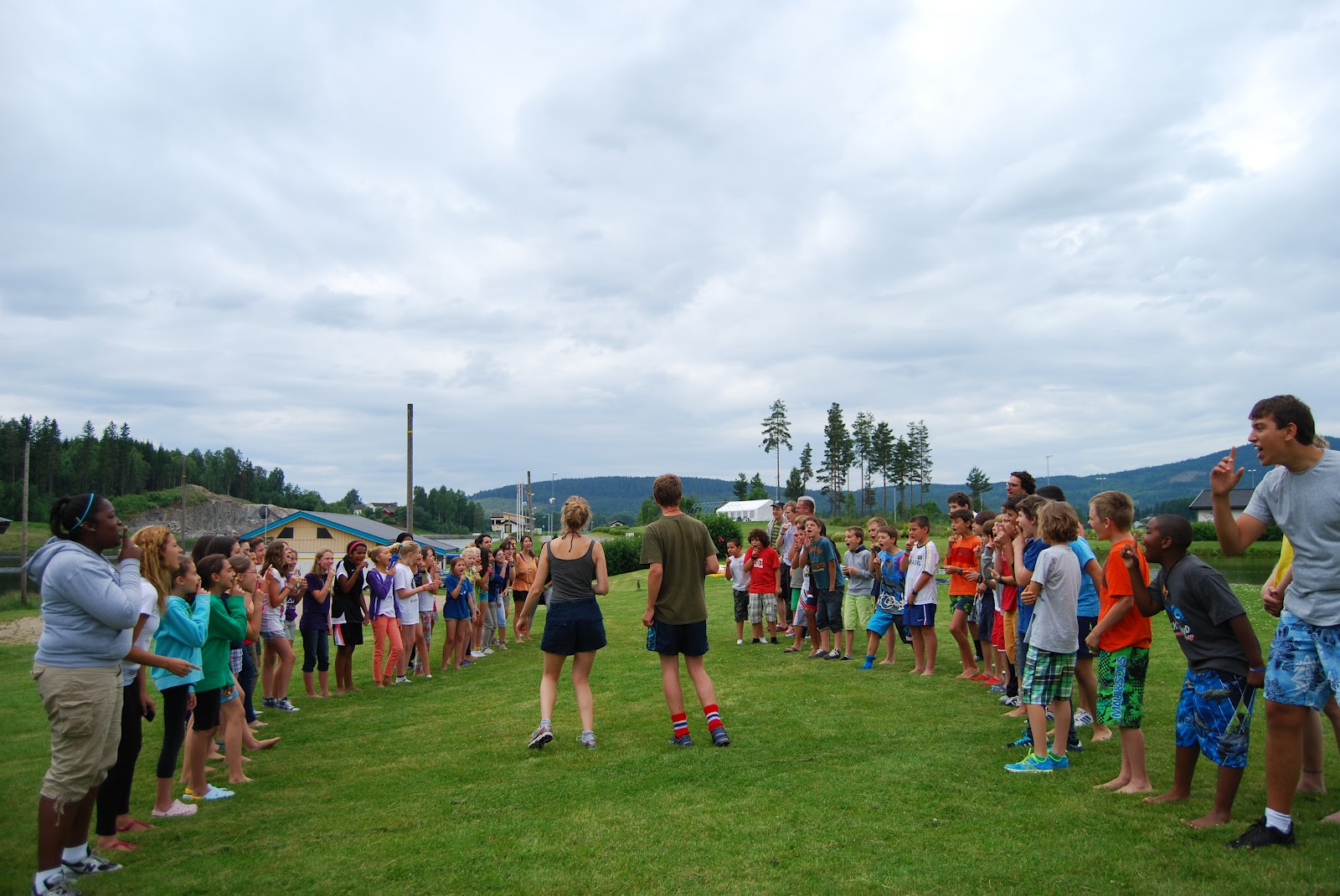 Sunny Hill River Village. Norway: Hysj! Ka Sa Ho?!