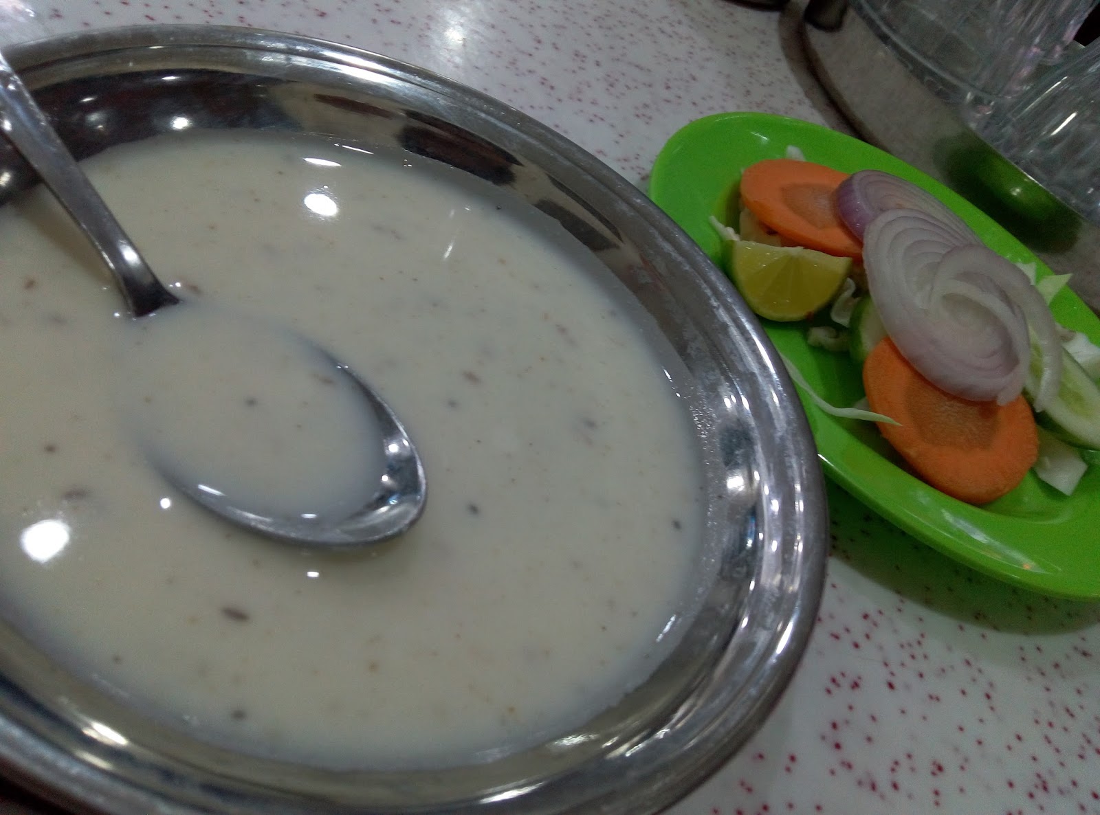 A Vegetarian's tryst with Food: Mission 2 - Daal & Roti - The Pakistani ...